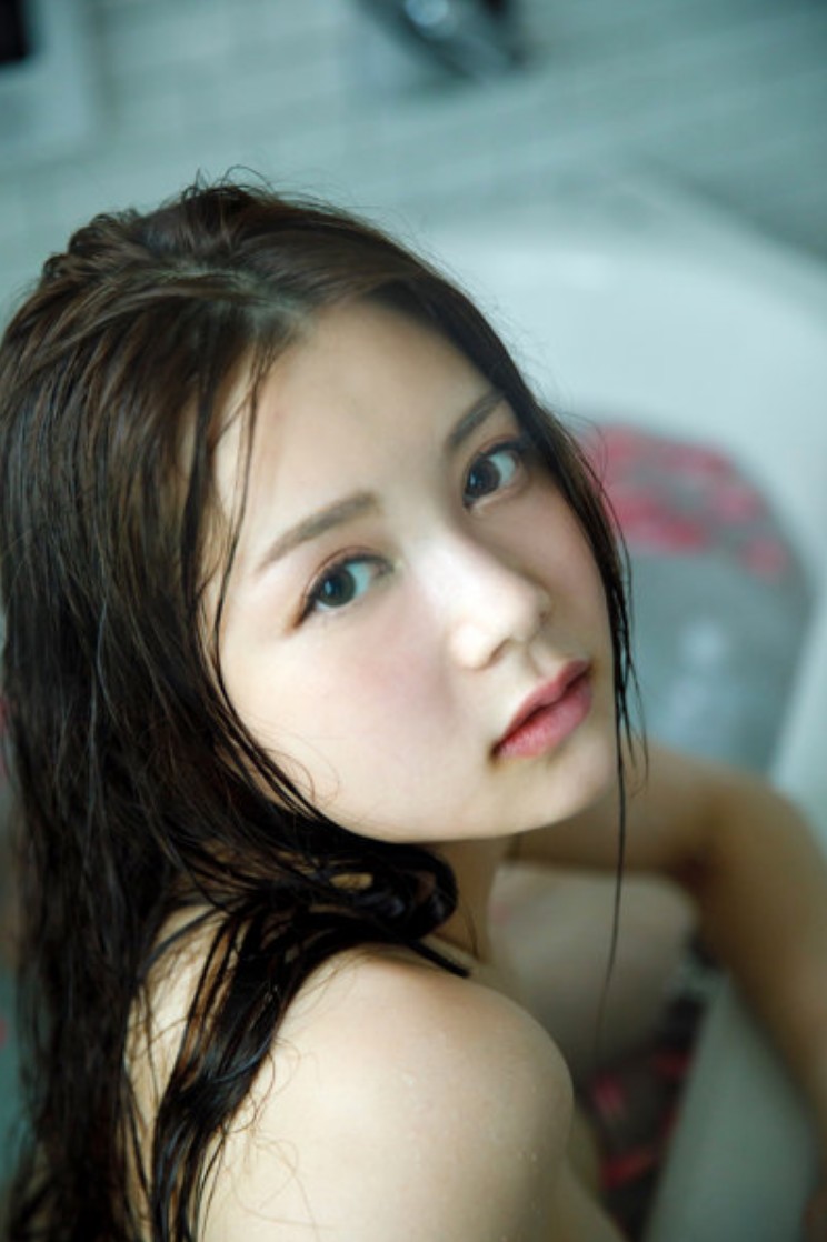 白峰ミウ (白峰美羽,Shiromine Miu)人物百科资料及影视作品 - 影迷之家