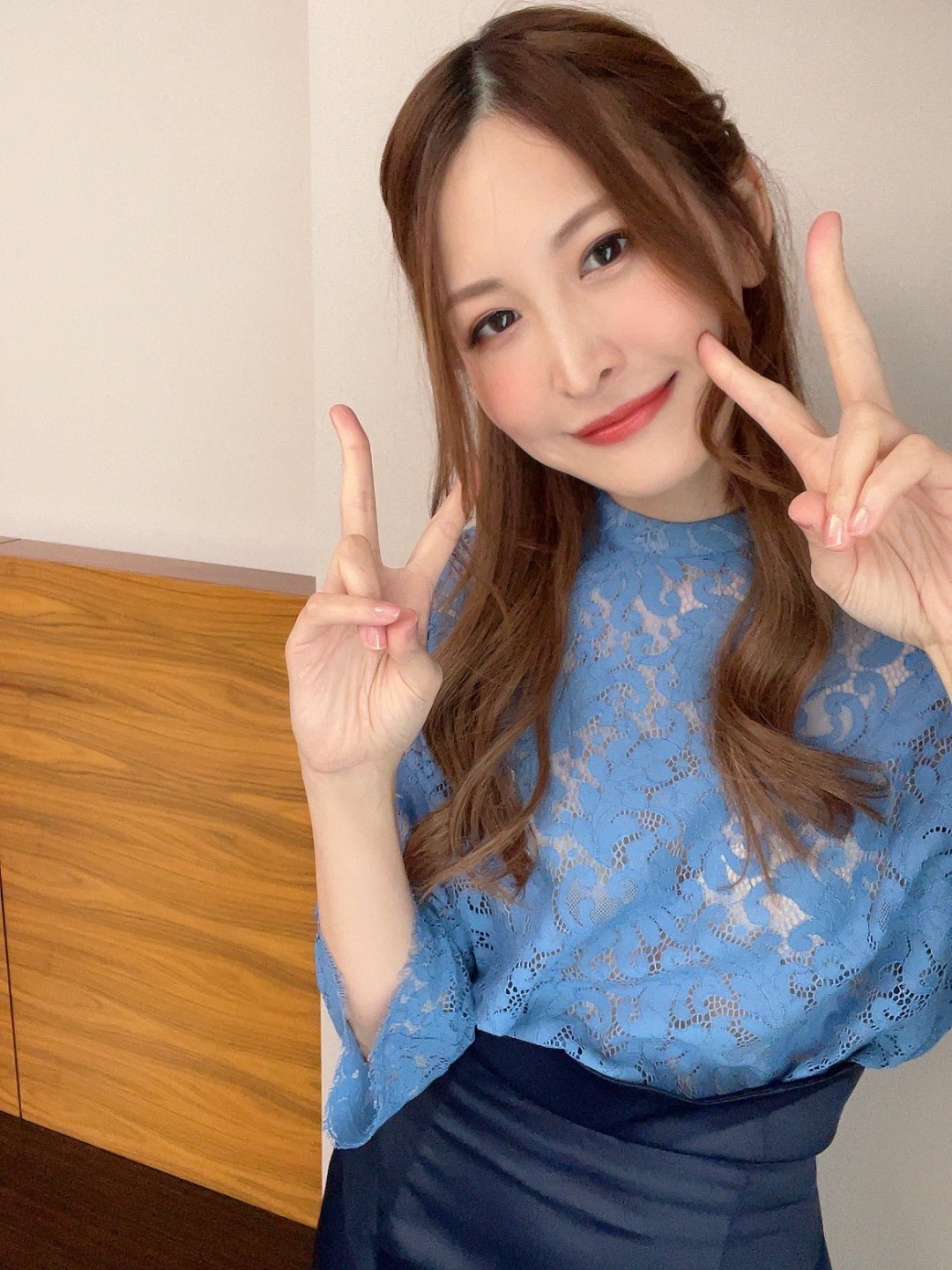 神菜美まい (神菜美舞,Kanami Mai)人物百科资料及影视作品 - 影迷之家