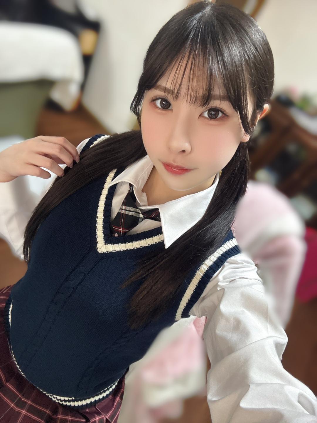 双葉れぇな (双叶玲奈,Futaba Rena)人物百科资料及影视作品 - 影迷之家