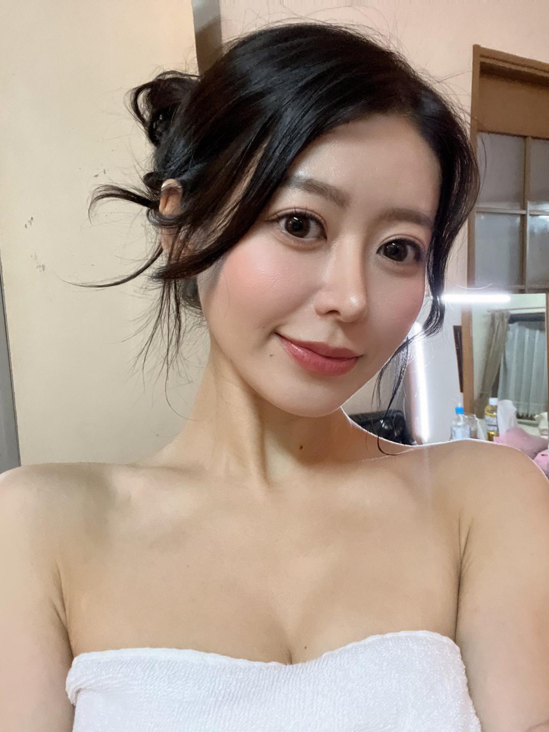 篠原いよ (筱原世,Shinohara Iyo)人物百科资料及影视作品 - 影迷之家