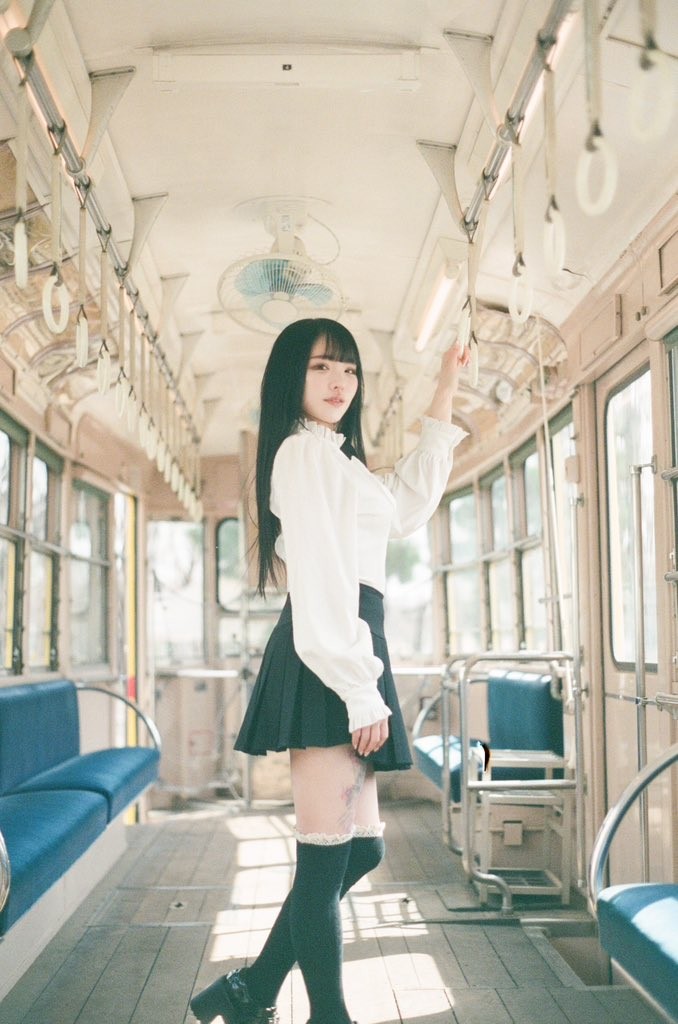 兎美かれん (兔美花恋,Usami Karen)人物百科资料及影视作品 - 影迷之家