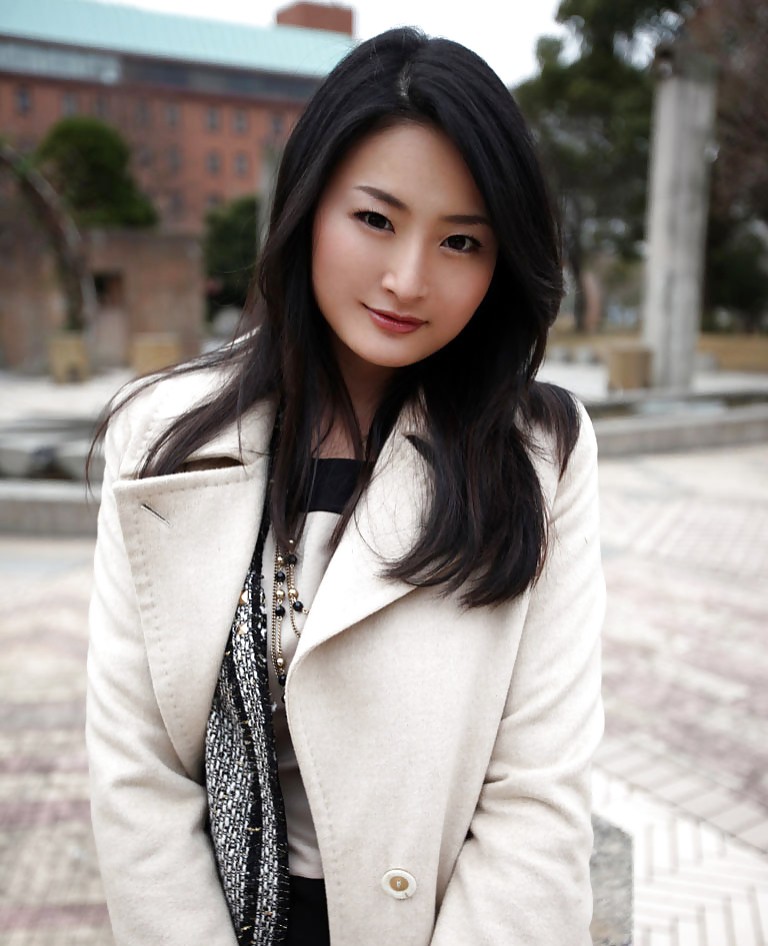 竹内紗里奈 (村上里沙,Takeuchi Sarina)人物百科资料及影视作品 - 影迷之家