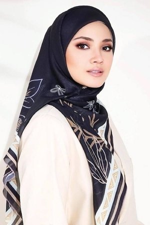 Nur Fazura 人物百科资料及影视作品 - 影迷之家